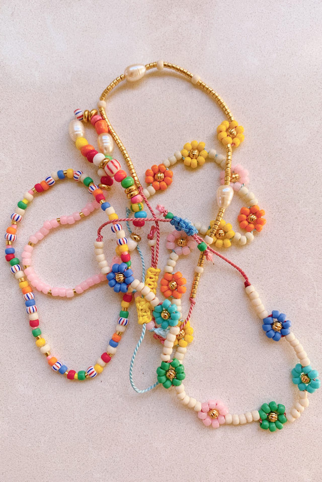 DIY Beaded Daisy Chain Bracelet - Honestly WTF